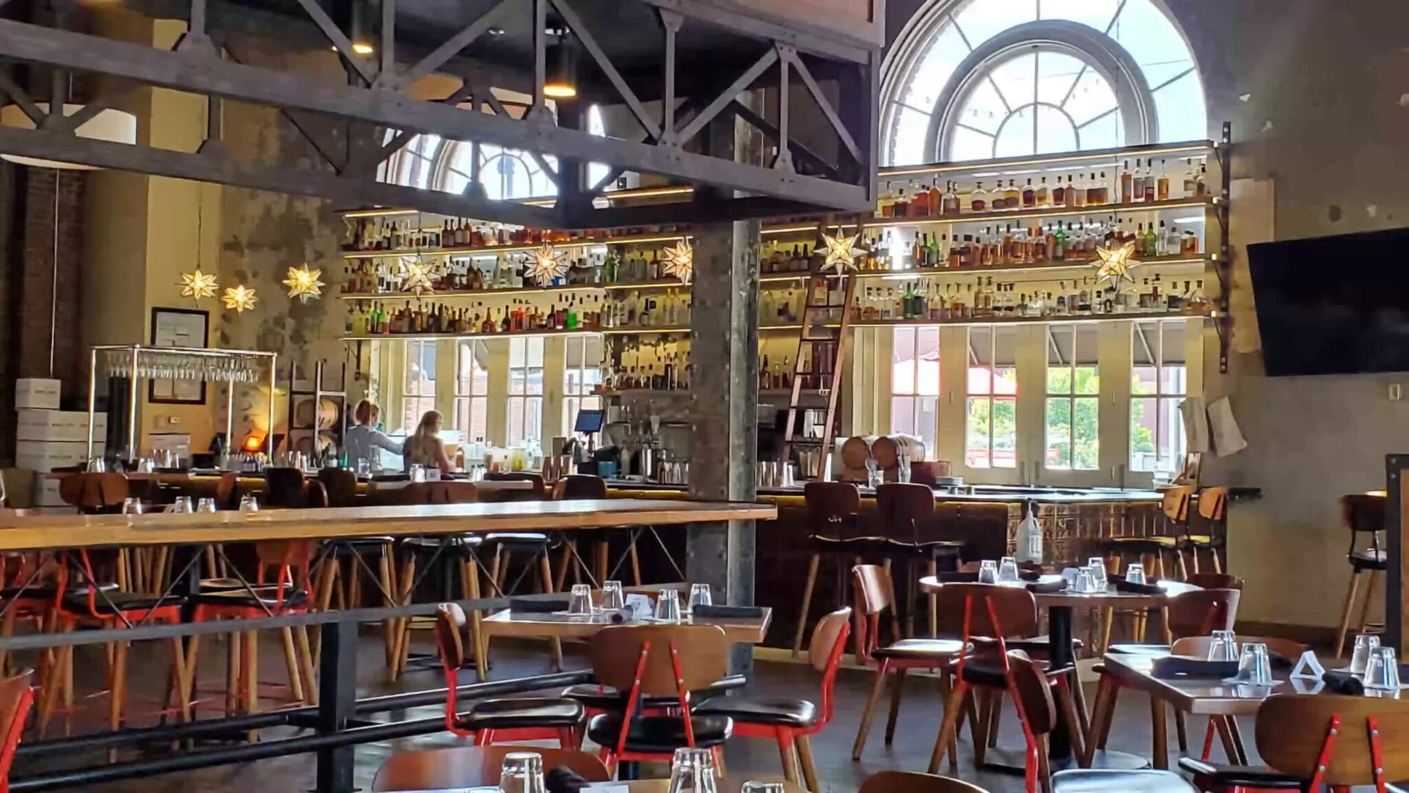 12 Best Restaurants In Chattanooga, Tennessee in 2024 - A Guide for Foodies